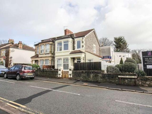2 bed flat for sale