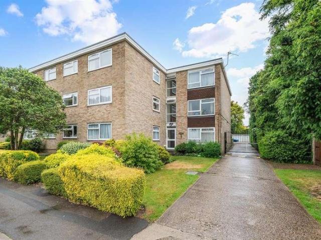 2 bed flat for sale