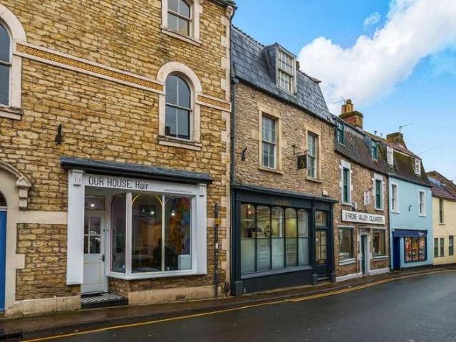 2 bed flat for sale