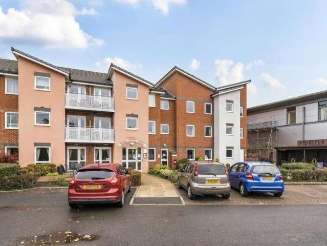 2 bed flat for sale