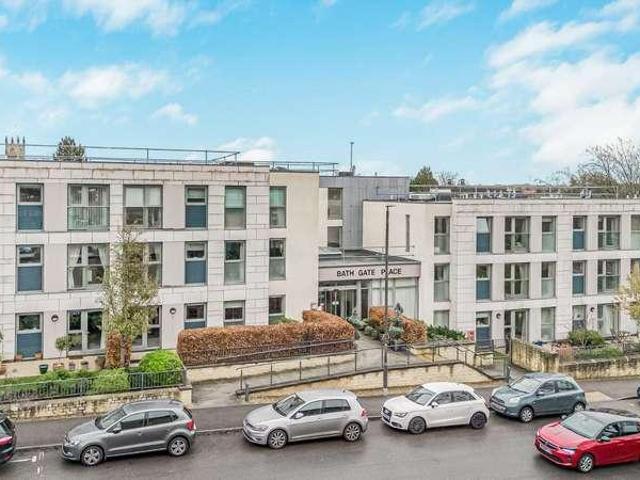 2 bed flat for sale