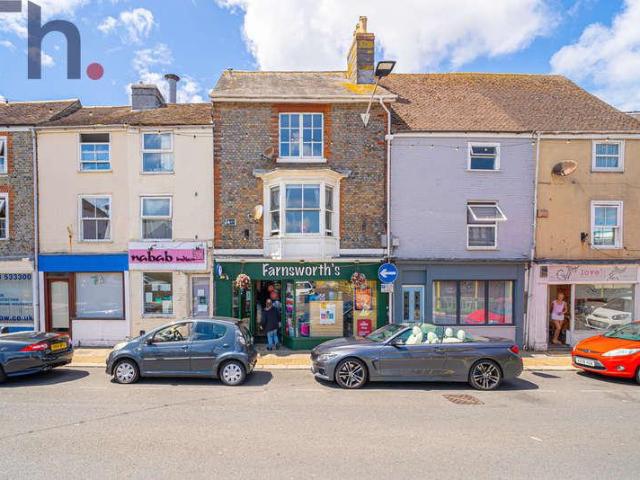 2 bed flat for sale