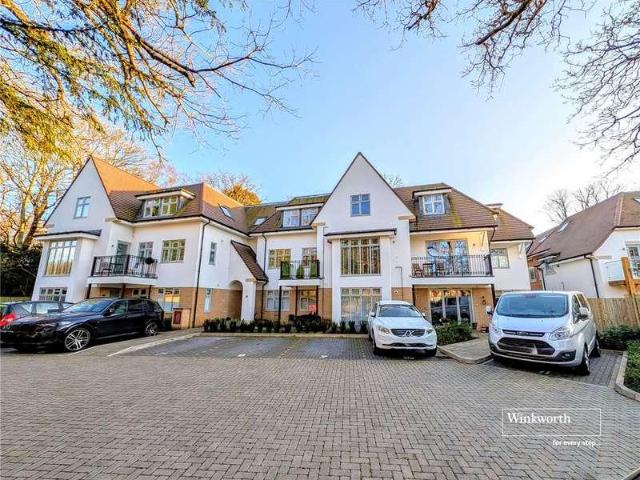 2 bed flat for sale