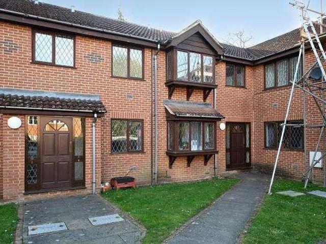 2 bed flat for sale