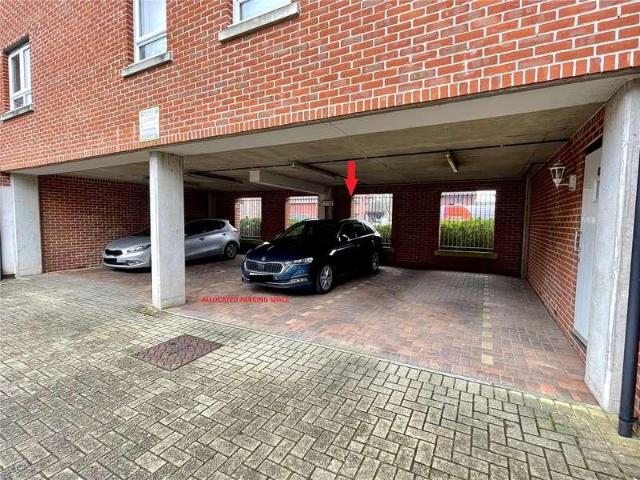 2 bed flat for sale
