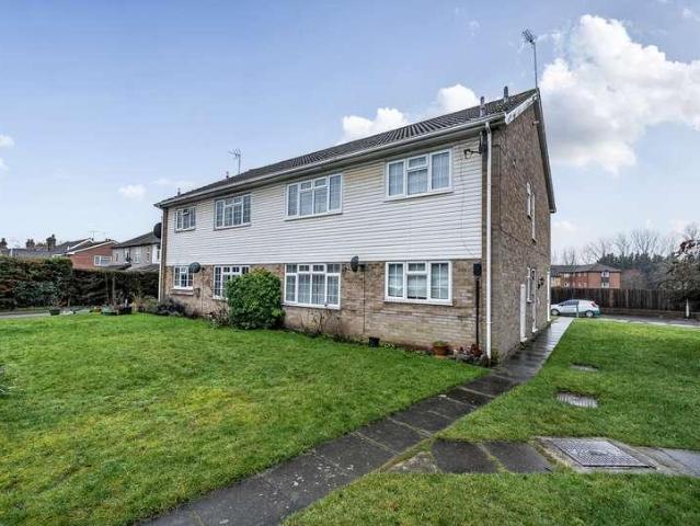 2 bed flat for sale