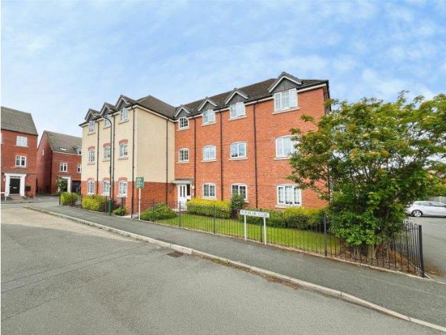 2 bed flat for sale