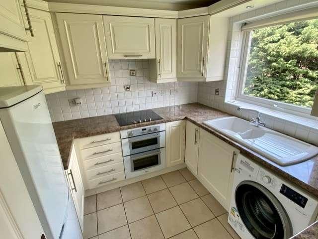 2 bed flat for sale