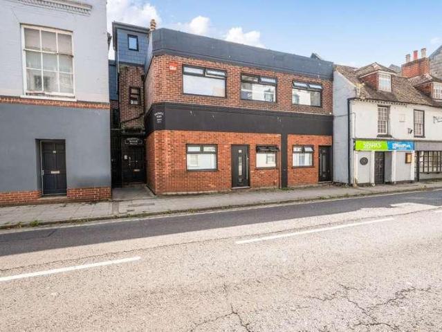2 bed flat for sale