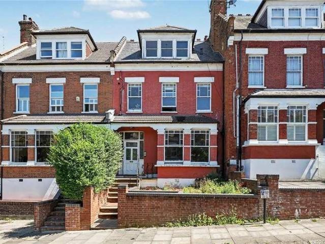 2 bed flat for sale