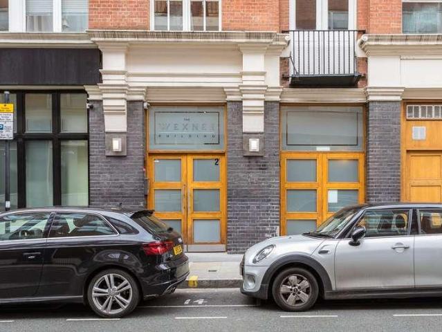 2 bed flat for sale