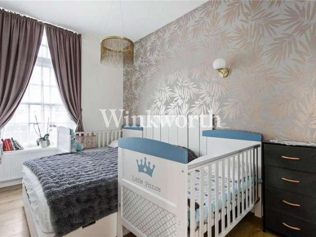2 bed flat for sale