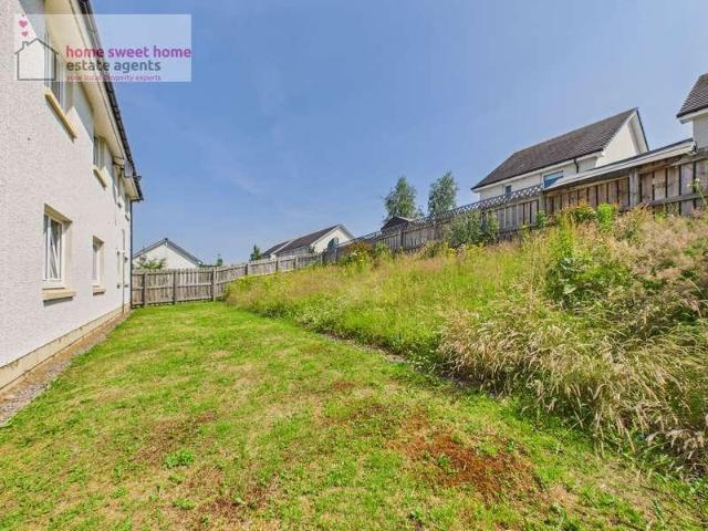 2 bed flat for sale