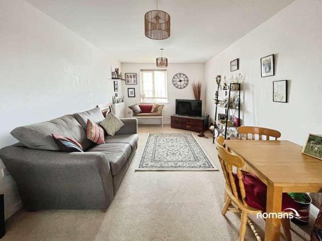 2 bed flat for sale