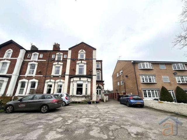 2 bed flat for sale