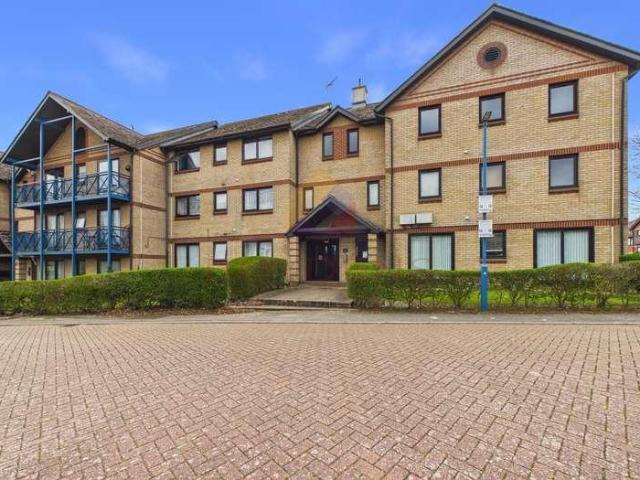 2 bed flat for sale