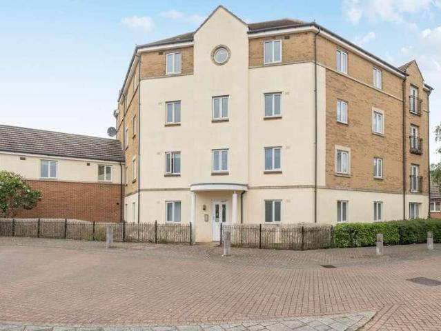 2 bed flat for sale