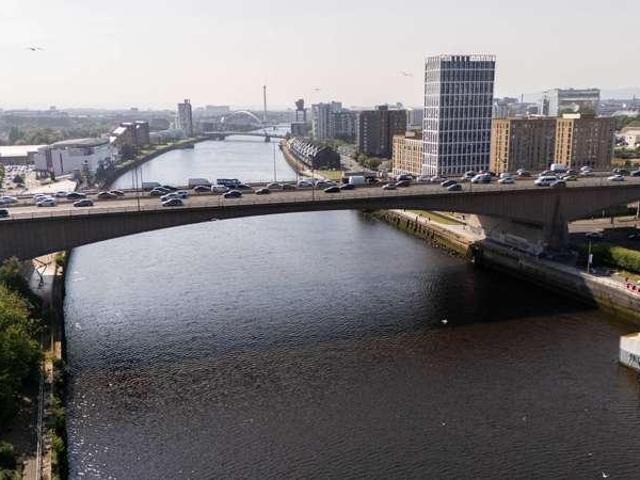 2 bed flat for sale