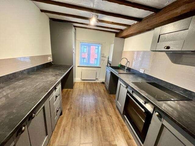 2 bed flat for sale