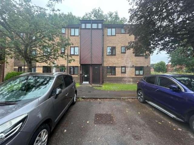2 bed flat for sale