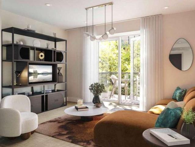 2 bed flat for sale