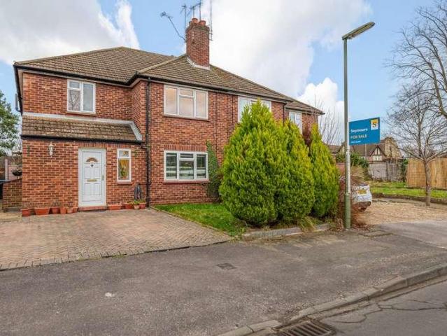 2 bed flat for sale
