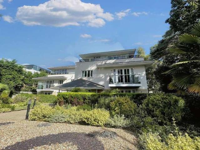 2 bed flat for sale
