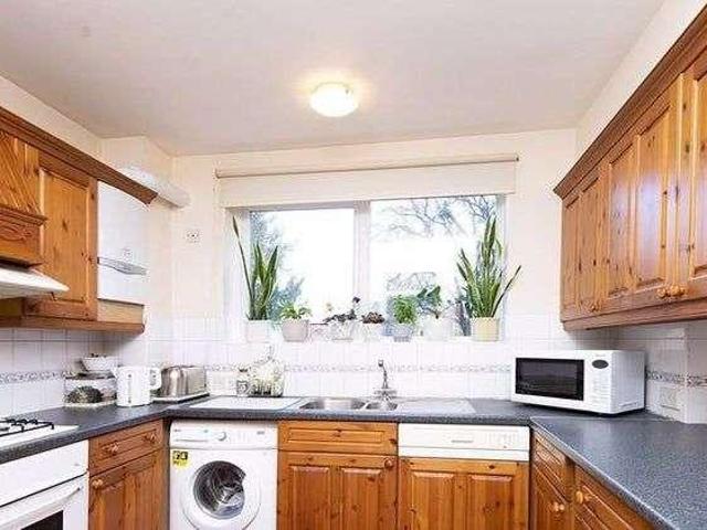 2 bed flat for sale