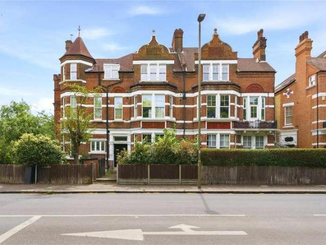 2 bed flat for sale