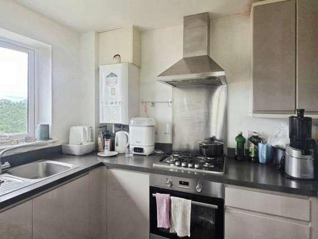 2 bed flat for sale