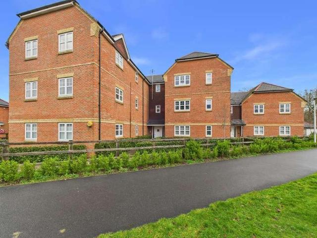 2 bed flat for sale