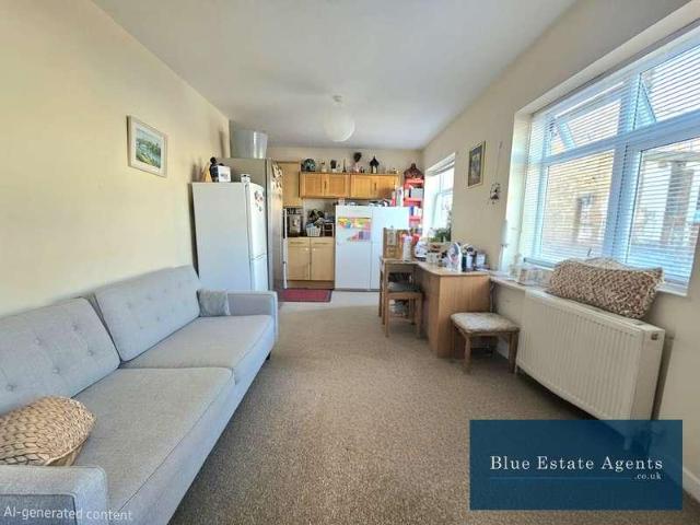 2 bed flat for sale