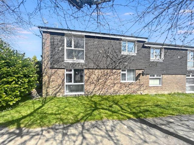 2 bed flat for sale