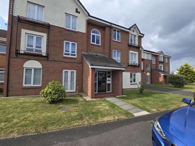 2 bed flat for sale