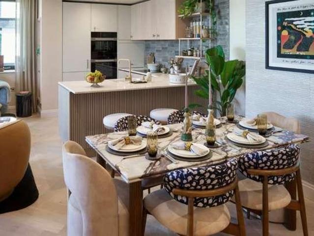 2 bed flat for sale