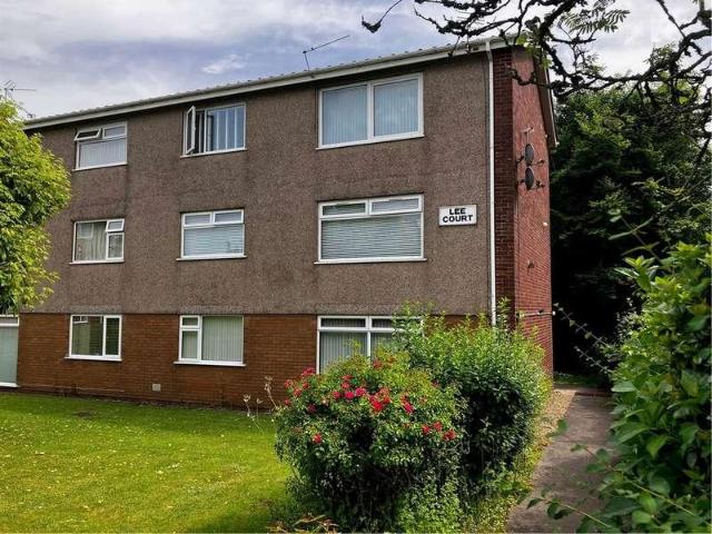 2 bed flat for sale