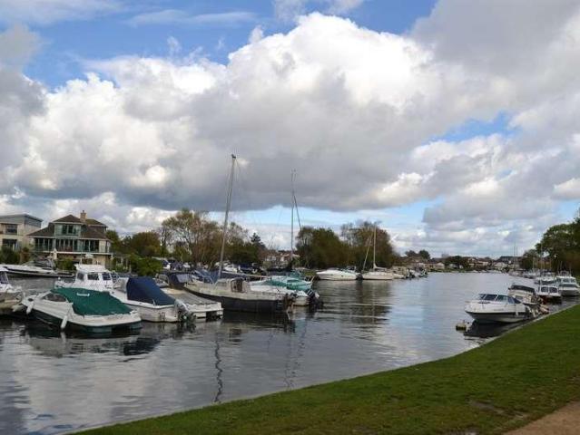 2 bed flat for sale
