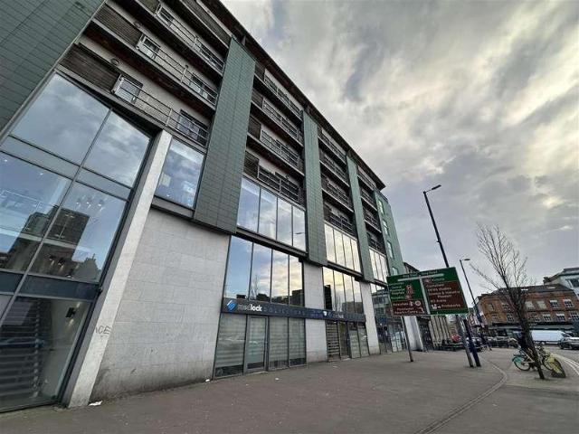 2 bed flat for sale
