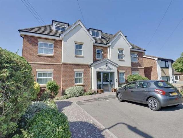 2 bed flat for sale