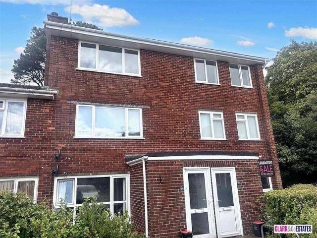 2 bed flat for sale