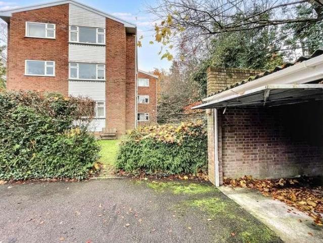 2 bed flat for sale