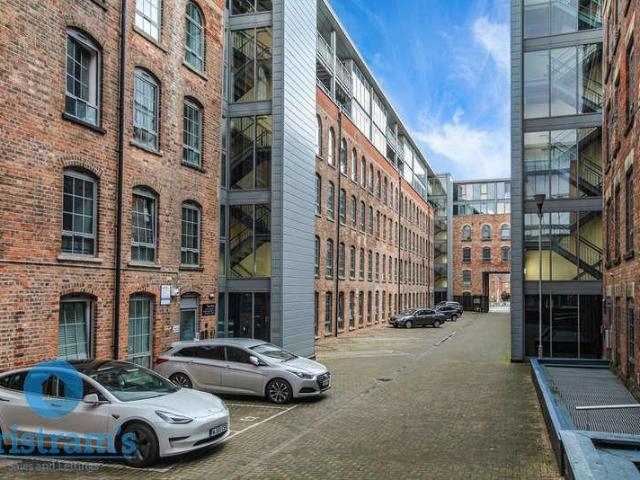 2 bed flat for sale