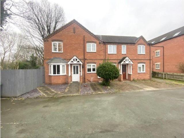 2 bed flat for sale