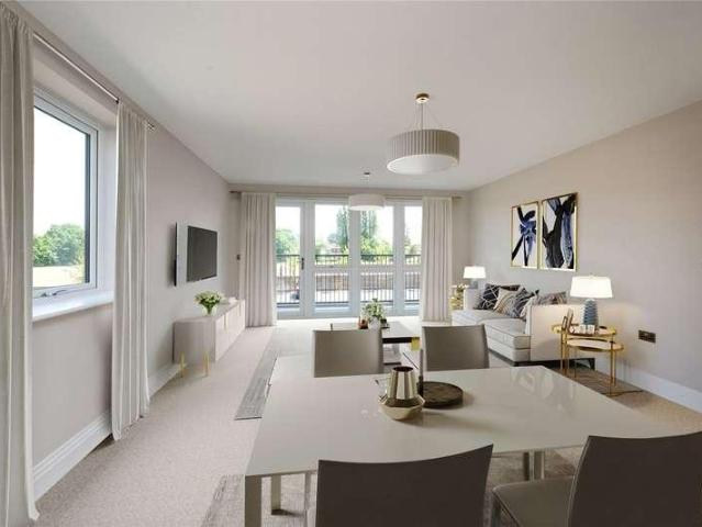 2 bed flat for sale