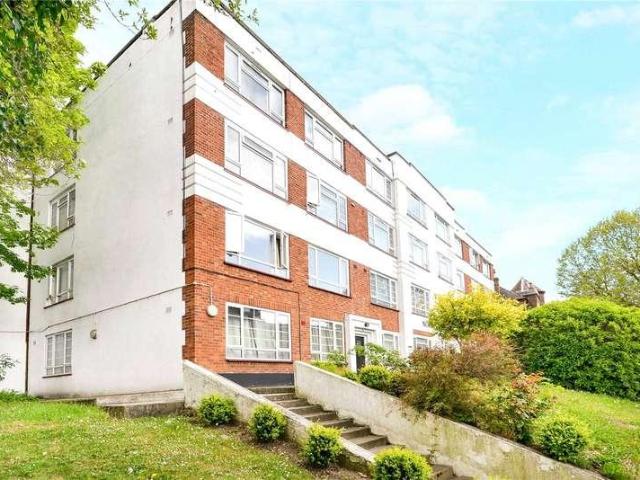 2 bed flat for sale