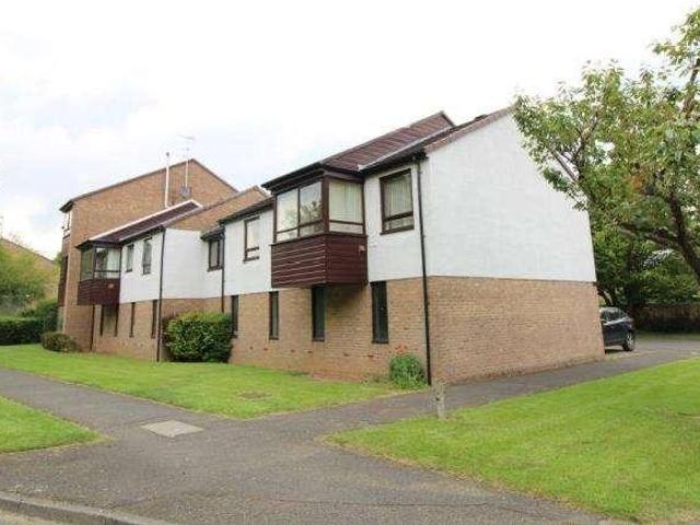 2 bed flat for sale