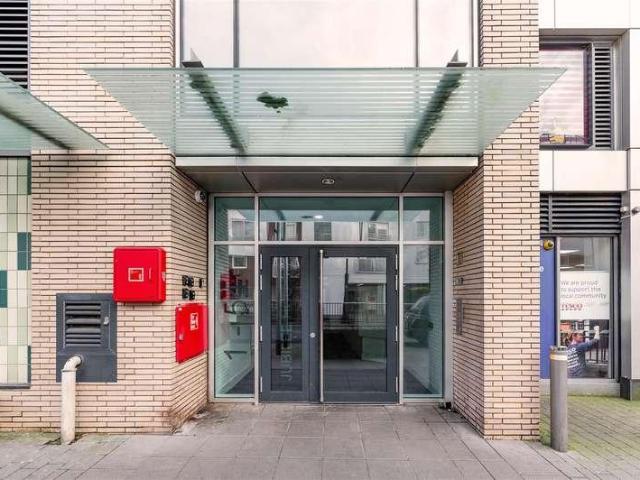 2 bed flat for sale