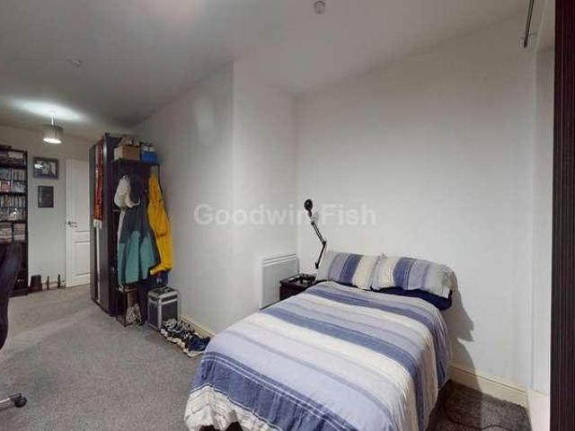 2 bed flat for sale