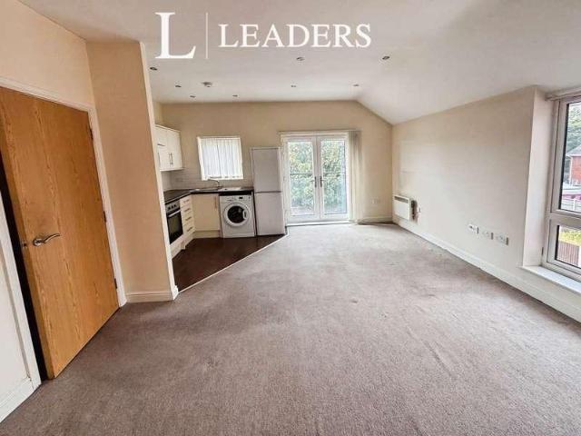 2 bed flat for sale