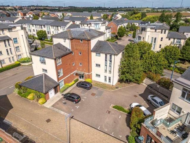 2 bed flat for sale